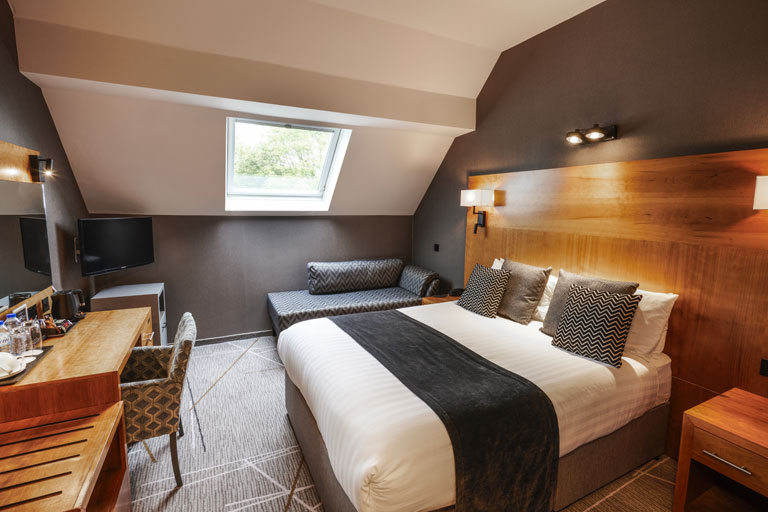 Hotel in Rochdale, Greater Manchester | The Royal Toby Hotel